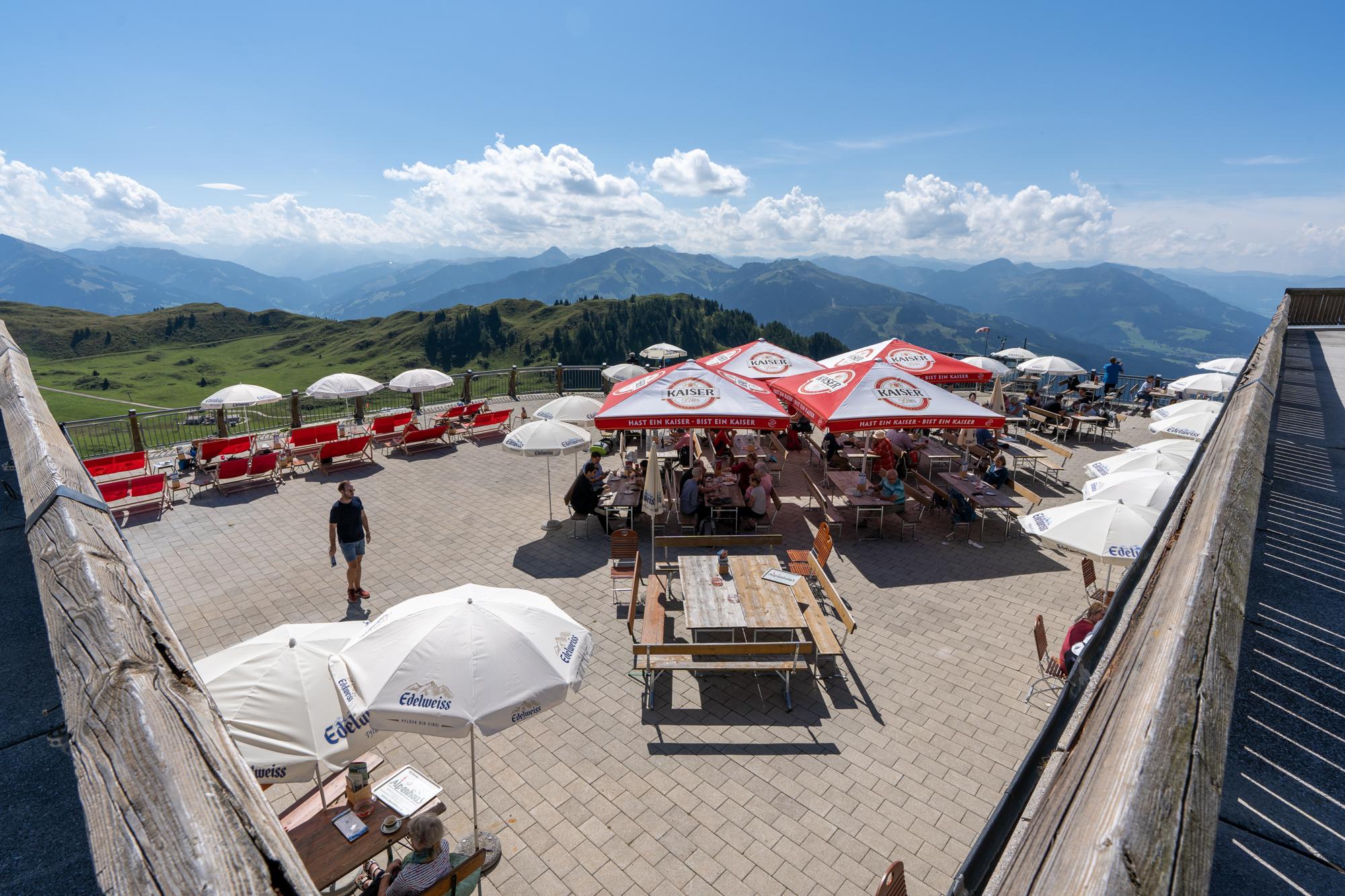 Terrasse vom Alpenhaus